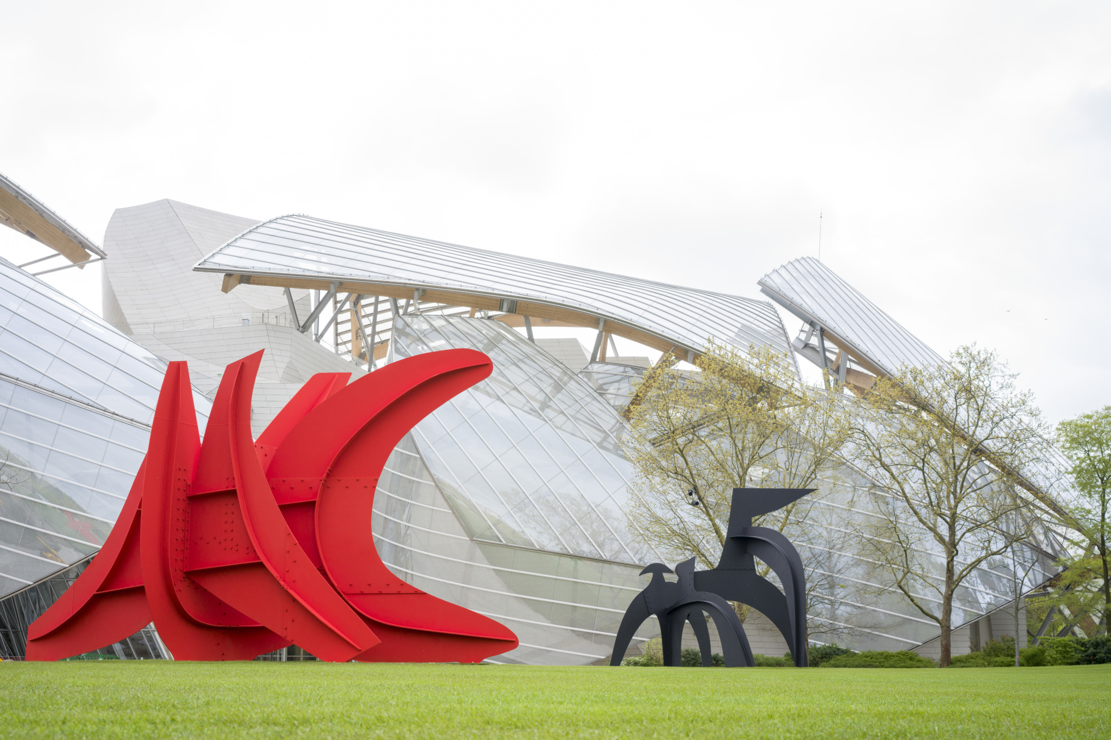 A Landmark Calder Exhibition Goes on View in Paris